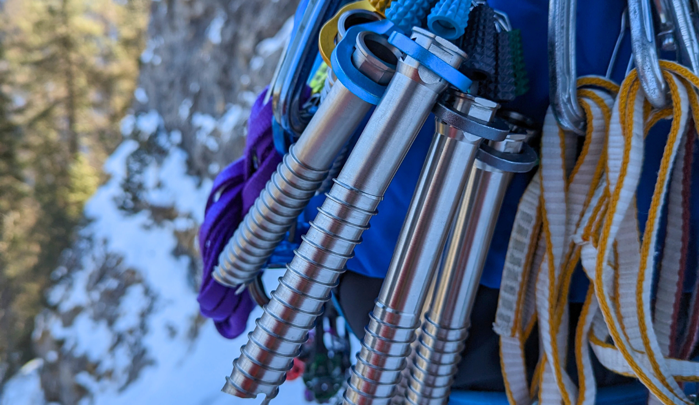 Blue Ice Aero Ice Screw | Ice Screw Review - Rock+Run
